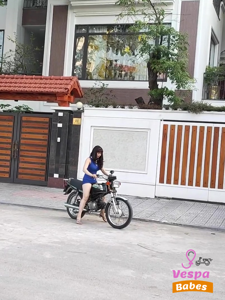 Hot Kicks!!|Kickstart& Revving| Duration 31mins - Vespa Babes